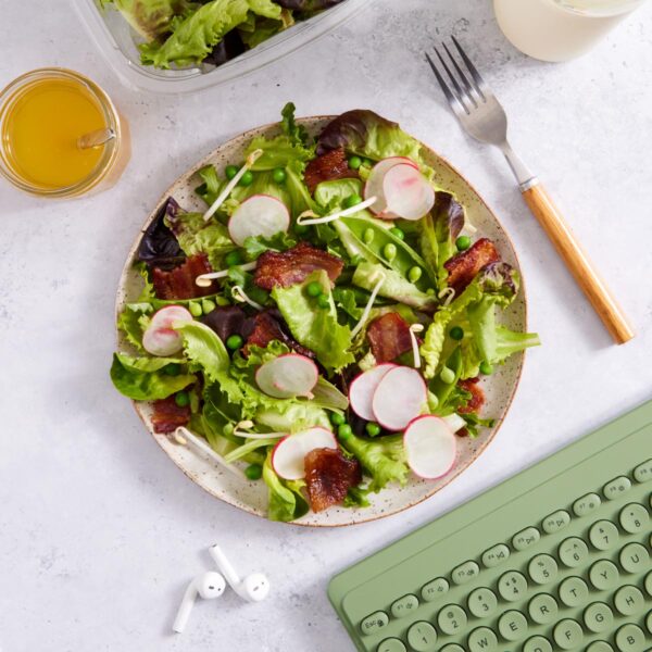 spring salad with bacon - iloveorganicgirl